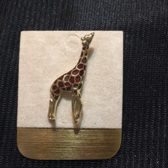 Vintage | Jewelry | Giraffe Pin | Poshmark